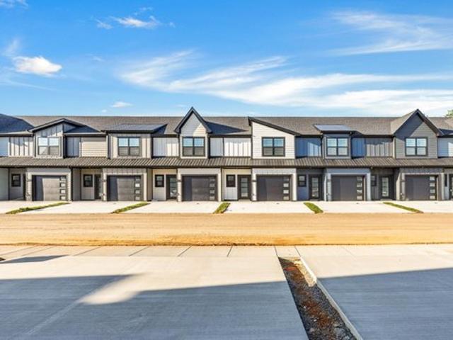 1606 Jonathan Wade Cir, Clarksville, TN 37043