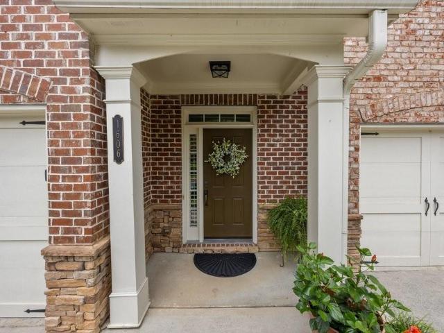 1606 Lexington Drive
