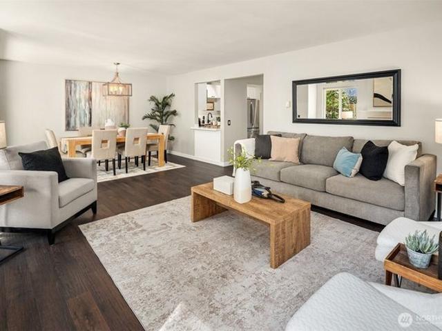 1606 rd Pl NE Apt K5, Bellevue, WA 98004