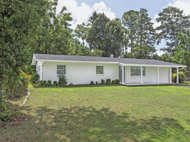 1606 Redwood Drive