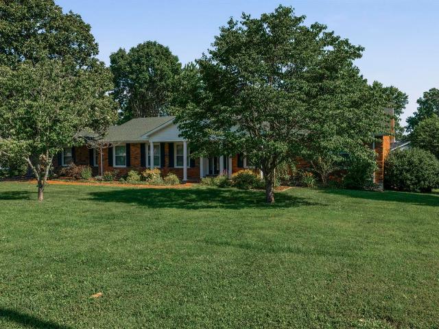 1606 Redwood Way