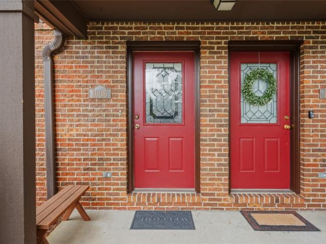 1606 Stone Mansion Drive
