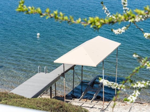 1606 S Lakeshore Road
