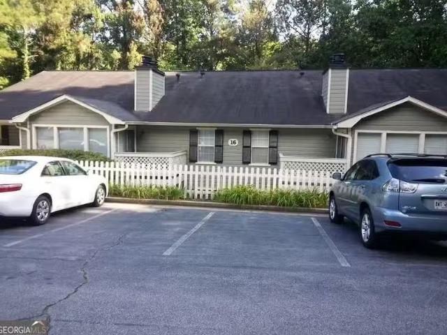 1606 Vicksburg Pl, Atlanta, GA 30350 MLS 10351820
