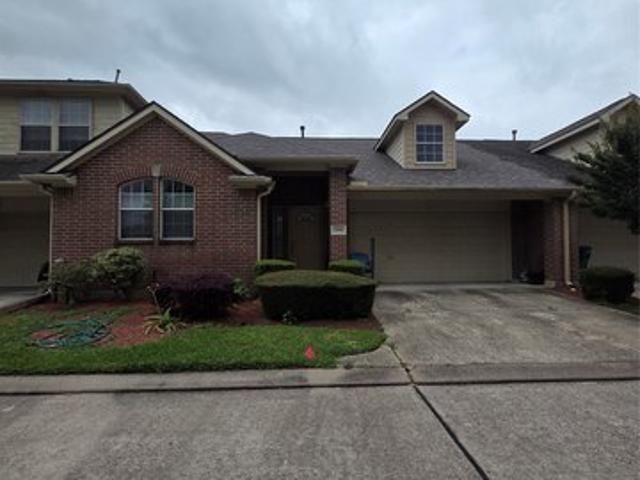 1606 Village Townhome Dr, Pasadena, TX 77504