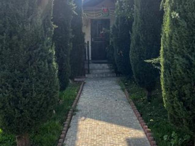 1606 W 69th St, Los Angeles, CA 90047