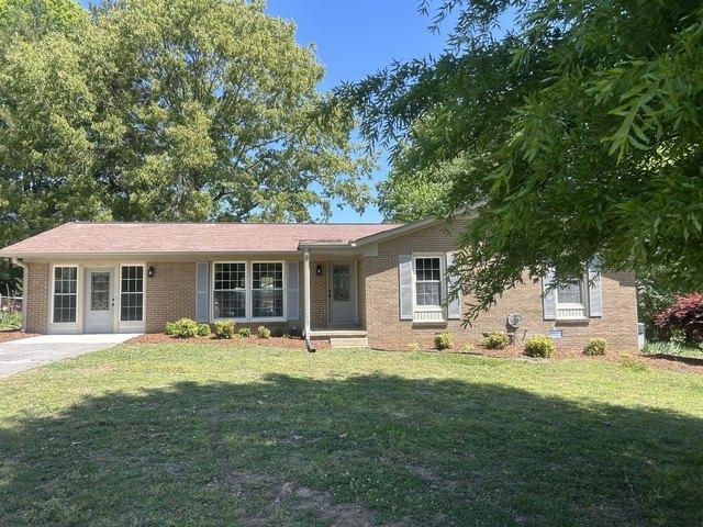 1606 Whippoorwill Dr, Lawrenceburg, TN 38464