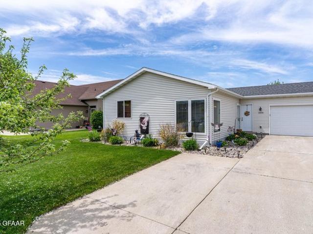 1606 13th Ave SE, East Grand Forks, MN 56721