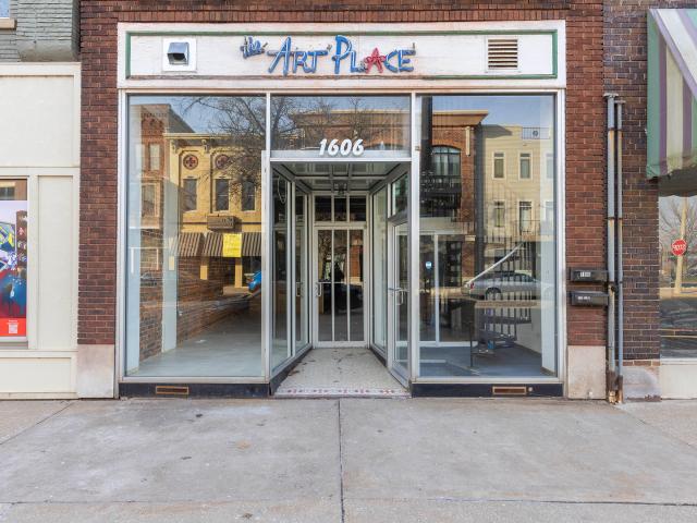 1606 2nd Avenue