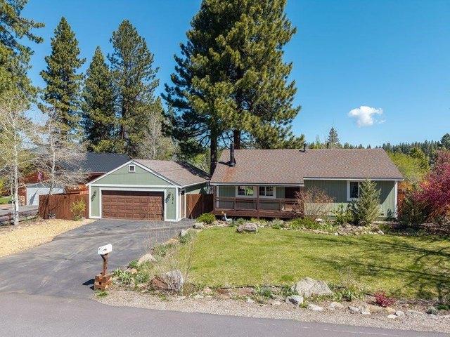 16074 Canterbury Ln, Truckee, CA 96161