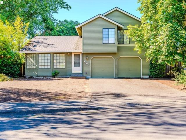 16076 NW Oakhills Dr, Beaverton, OR 97006