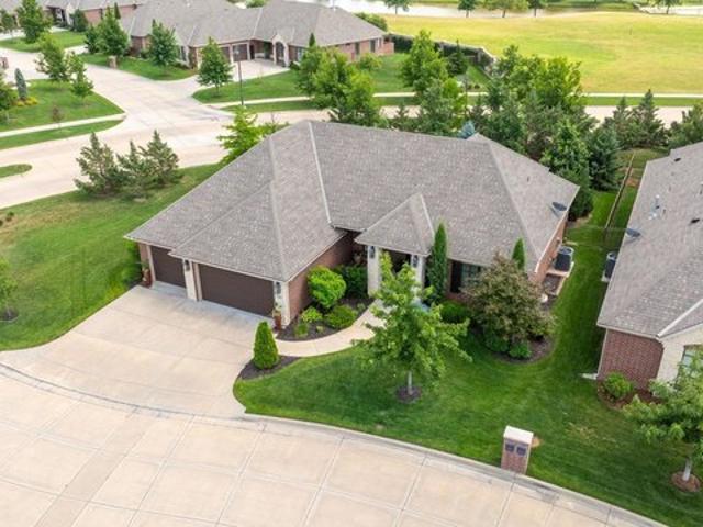 1607 N Red Oaks, Wichita, KS 67206