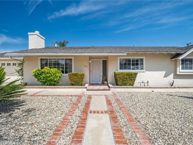 1607 Blackwall Dr, Simi Valley, CA 93063 | MLS #SB26079 | Compass