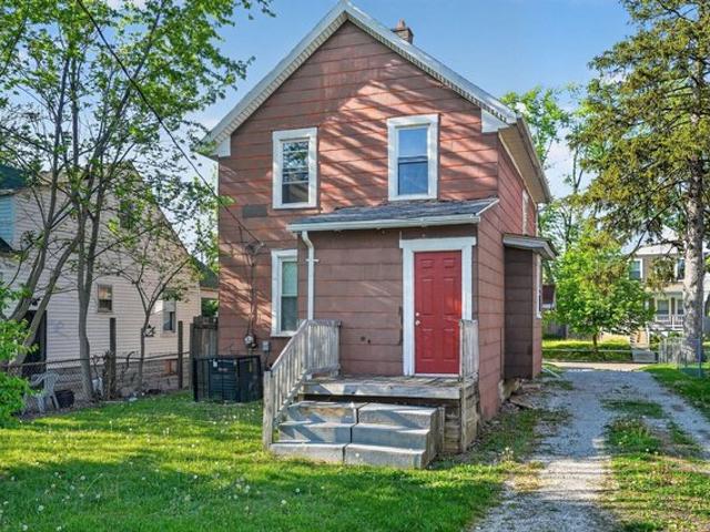 1607 Briarwood Ave, Columbus, OH 43211