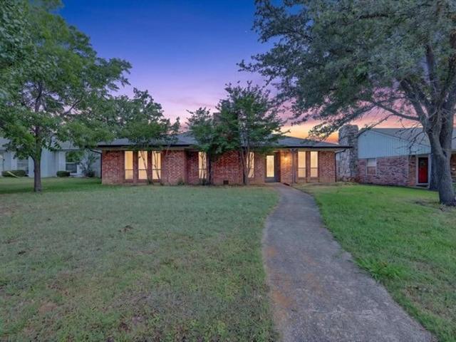 1607 Chisolm Trl, Lewisville, TX 75077