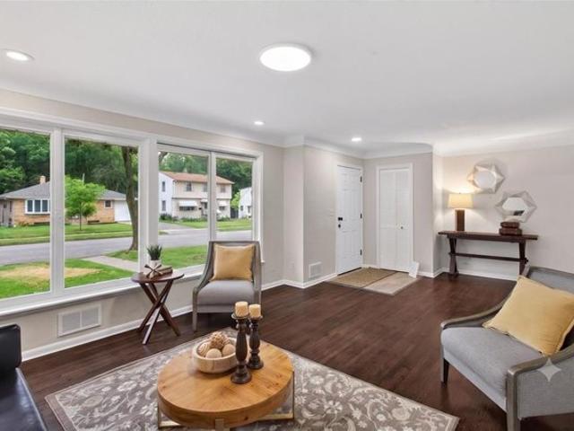 1607 Clarence St, Saint Paul, MN 55106
