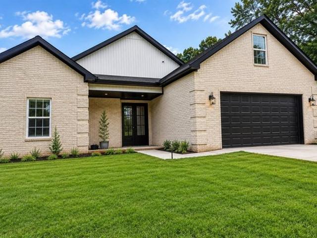 1607 Daybreak Dr, Jonesboro, AR 72405
