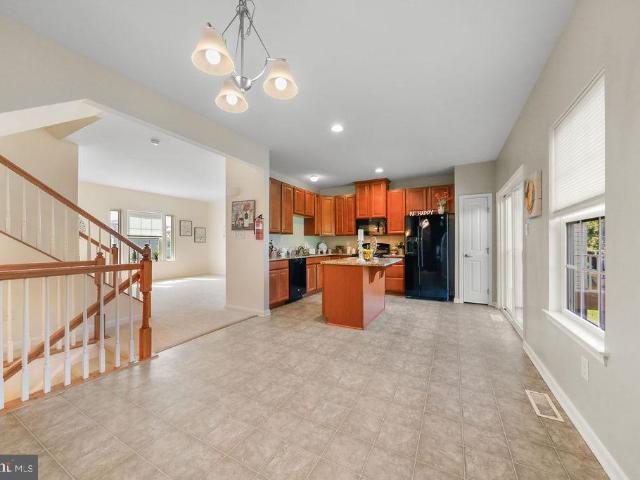 1607 Exposition Drive