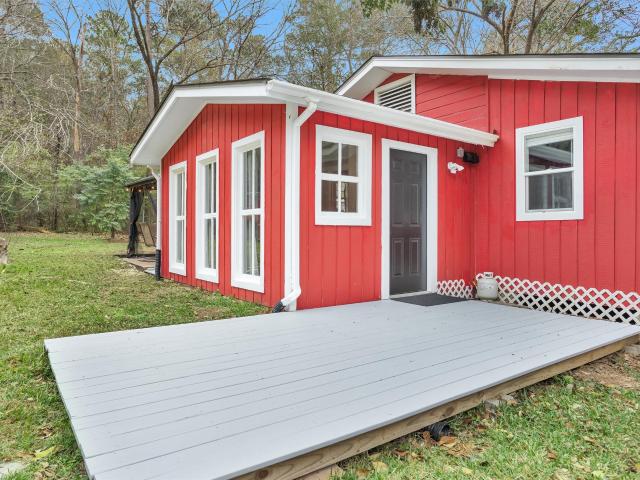 1607 E Pine Lake Circle