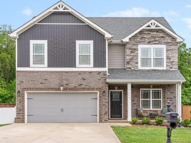 1607 Ellie Piper Cir, Clarksville, TN 37043