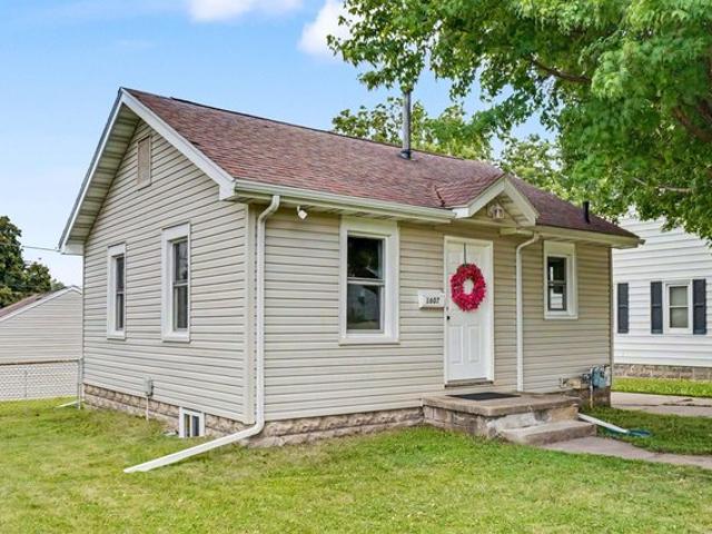 1607 Hawthorne Ave, Waterloo, IA 50702