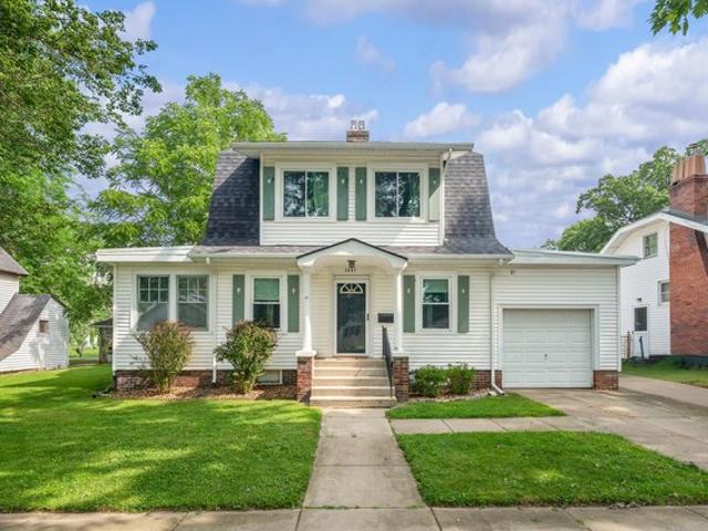 1607 Hickory St, Niles, MI 49120