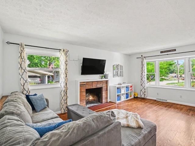 1607 Krylon Drive