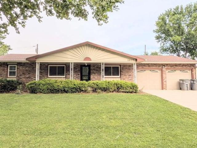 1607 Luther St, Emporia, KS 66801