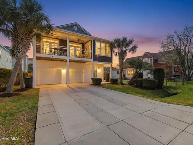 1607 Pinfish Ln, Carolina Beach, NC 28428
