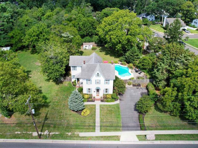 1607 Shore Road