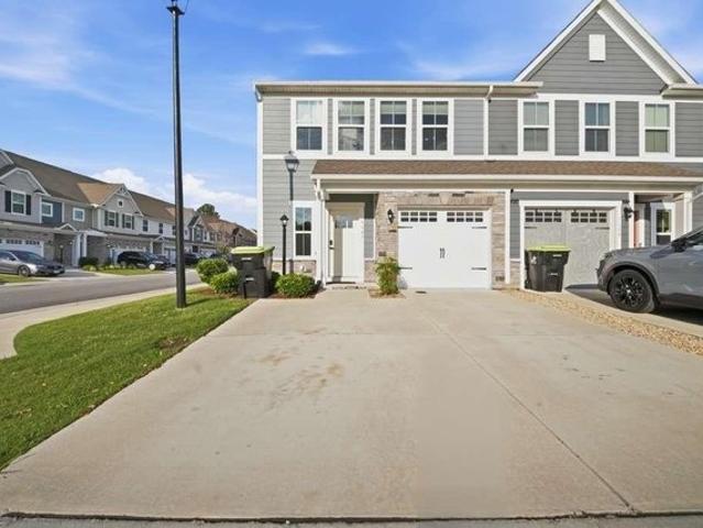 1607 Songbird Ln, Chesapeake, VA 23323