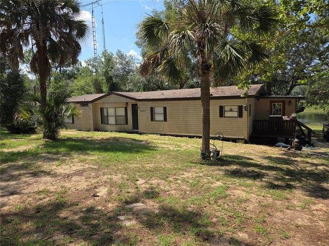 1607 Twin Lakes Blvd, Interlachen, FL 32148