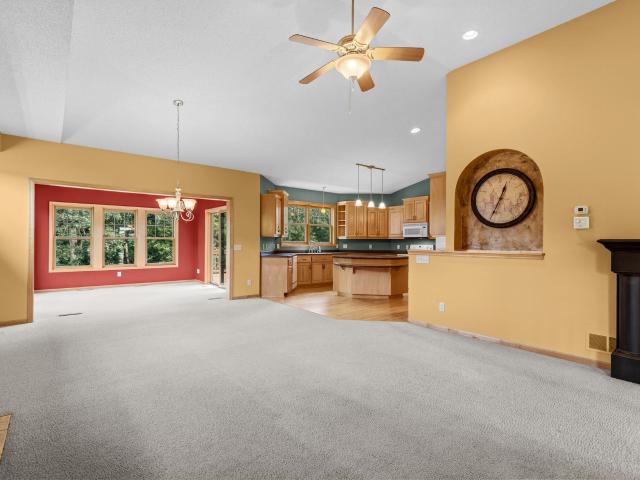 1607 th Avenue NE