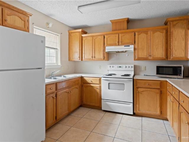 1607 W Portales Drive 3