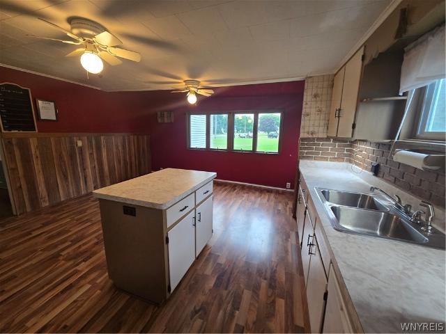 1608 N Lyndonville Road