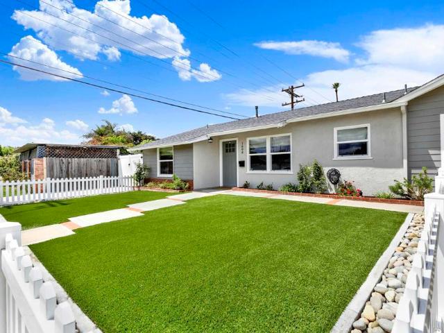 1608 N Mollison