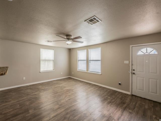 1608 Ave J, Hondo, TX 78861 | MLS #1956