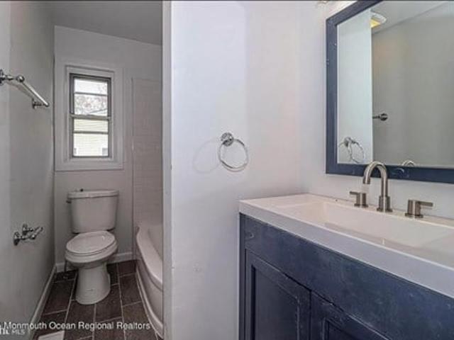1608 Berlin Rd 3/2.5 2227 sqft