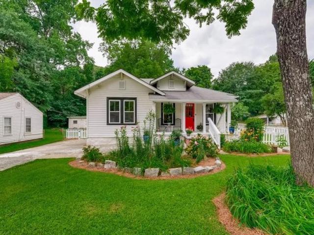 1608 Carroll Dr NW, Atlanta, GA 30318
