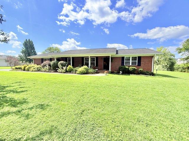 1608 Eagle Dr, Hixson, TN 37343
