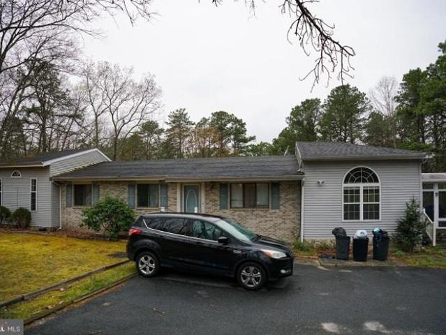 1608 Elwood Rd, Hammonton, NJ 08037
