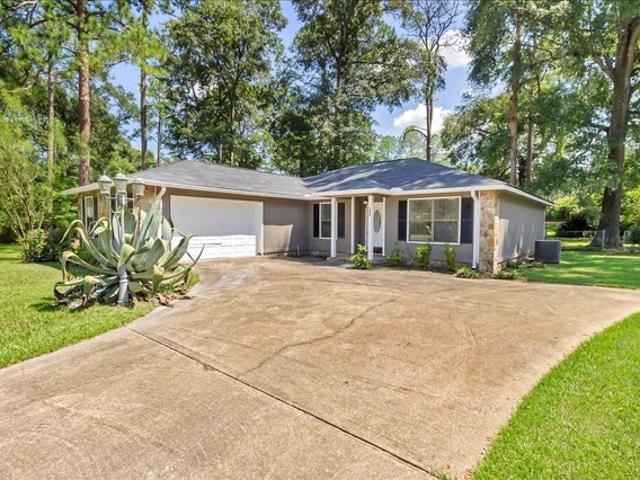 1608 Hemlock St, Bainbridge, GA 39817