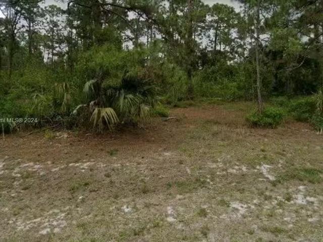 1608 Highland Ave, Other City In The State Of Florida, FL 33.