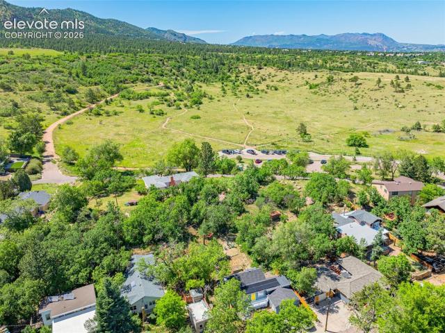 1608 Highland Way