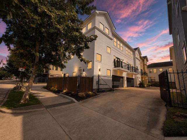 1608 Holman Street