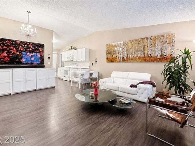 1608 Joshua Tree Ct, Las Vegas, NV 89108
