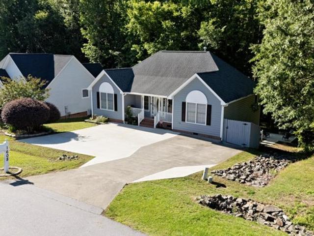 1608 Rogers Pointe Ln, Creedmoor, NC 27522