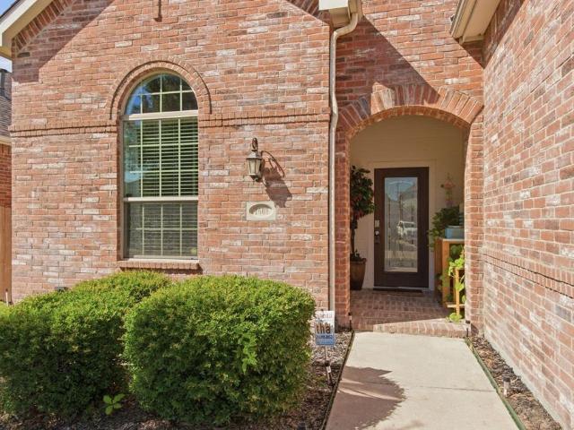 1608 Rosson Road