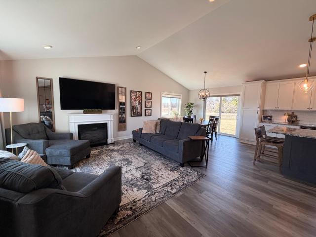 1608 Sugar Avenue
