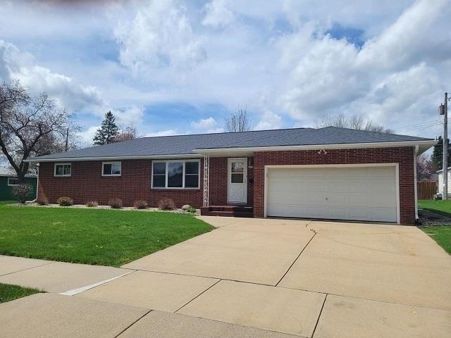 1608 S Palmetto Ave, Marshfield, WI 54449